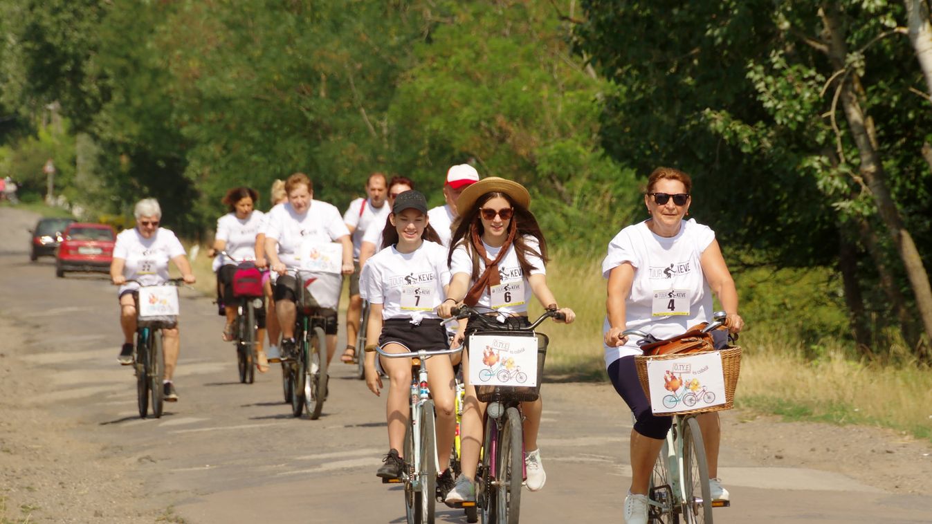 Sokan tekertek együtt az első Tour de Kevén