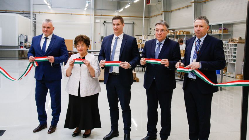 SZOLJON - Új csarnokkal bővült a szolnoki ASM Security Kft. telephelye