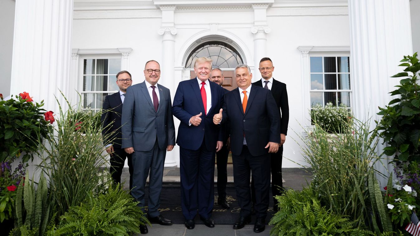 Szijjártó Péter: mi Trump elnök mellett állunk (videó)