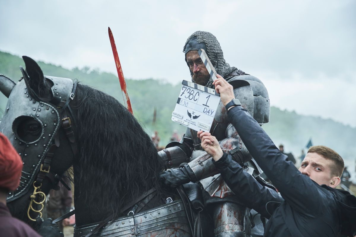 Hunyadi-filmsorozat: várépítéssel kezdett a szolnoki rendező