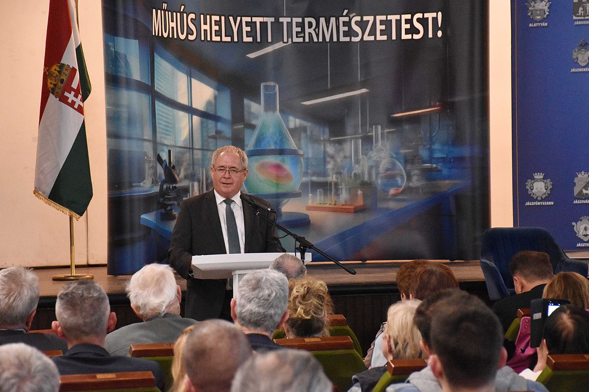 Hamisított élelmiszerek, műhúsok kerültek fókuszba Apátin
