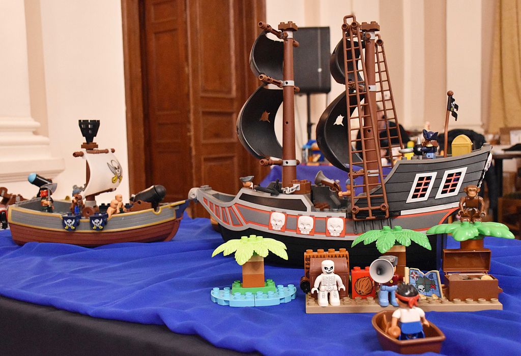Gigantikus utazó LEGO-kiállítás jön Szolnokra