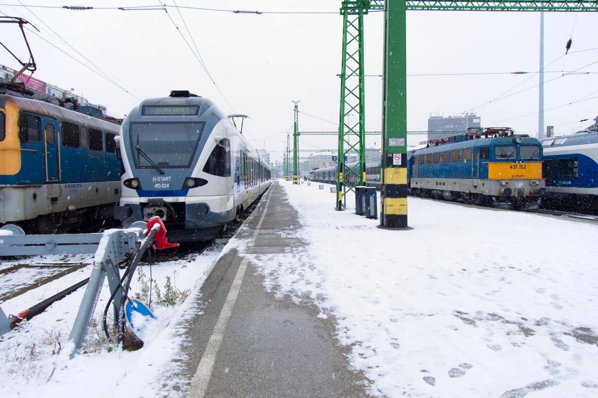 Vonat késések és járatkimaradások a ceglédi vonalon